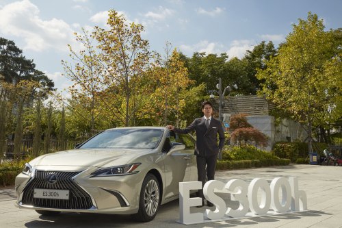 "하이브리드 여기까지 발전"…렉서스 ES300h 6년만에 풀체인지 : 네이트 뉴스
