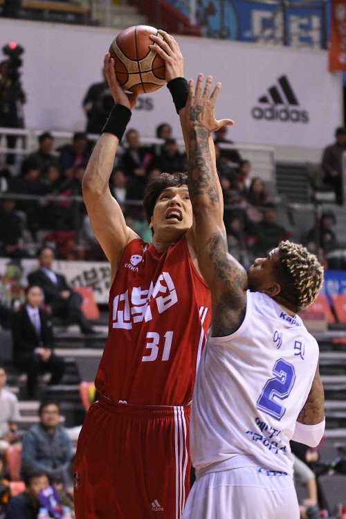 오리온, KCC에 패배…KGC 창단 첫 정규리그 우승(종합) : 네이트 스포츠