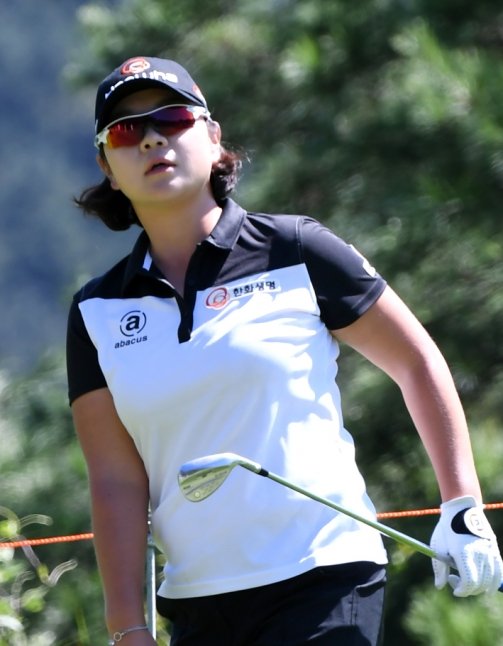 [JLPGA] 3승째 겨냥한 이민영, 최종일 1타차 역전 우승 도전(종합) : 네이트 스포츠