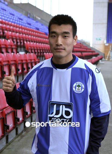 [EPL 37R] '조원희 EPL 데뷔' 위건, 스토크 시티에 0-2 패배 : 네이트 스포츠