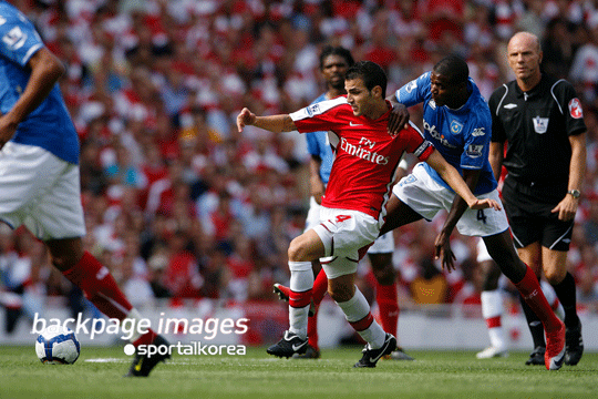 [EPL 3R 종합] 아스널, 포츠머스에 4-1 대승…맨시티도 승리 : 네이트 스포츠