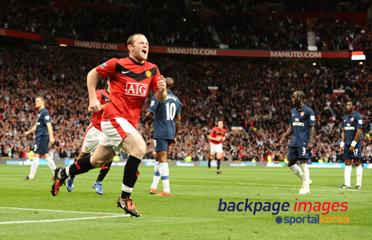 [EPL 4R] ‘박지성 28분 활약’ 맨유, 아스널에 2-1 역전승 : 네이트 스포츠