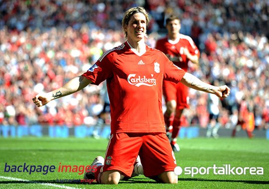 [EPL 10R] '토레스 결승골' 리버풀, 맨유 2-0으로 꺾고 연패 탈출 : 네이트 스포츠