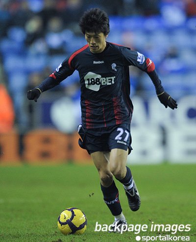 [EPL 27R 리뷰] ‘이청용 풀타임’ 볼턴, 블랙번에 0-3 완패 : 네이트 스포츠