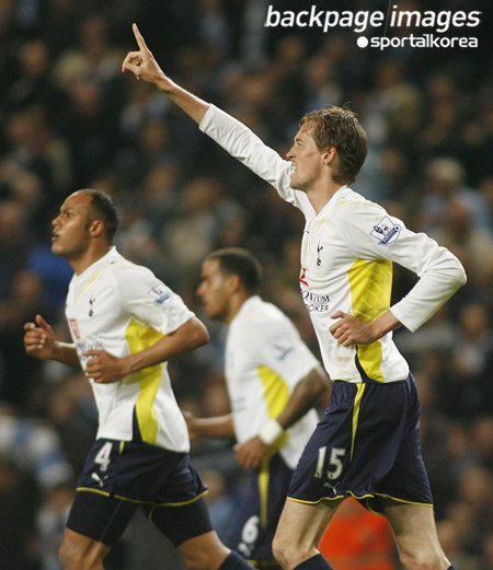 [EPL 37R] '크라우치 결승골' 토트넘, 맨시티 1-0 격파...4위 확보 : 네이트 스포츠