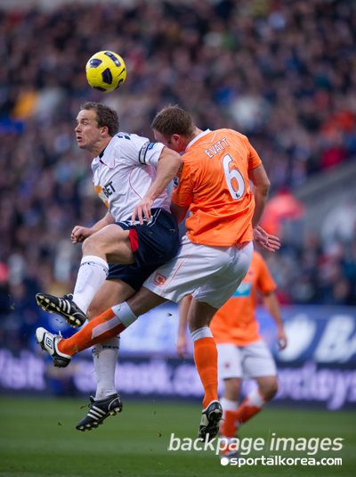 [EPL 15R] ‘이청용 60분 출전’ 볼턴, 블랙풀과 2-2 무승부 : 네이트 스포츠