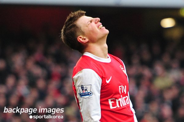 [EPL 29R] 좌절하는 아르샤빈 '꿈이었으면...' : 네이트 스포츠