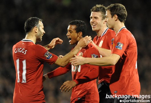 [EPL 17R] '박지성 교체 출전' 맨유, 풀럼에 5-0 대승 : 네이트 스포츠