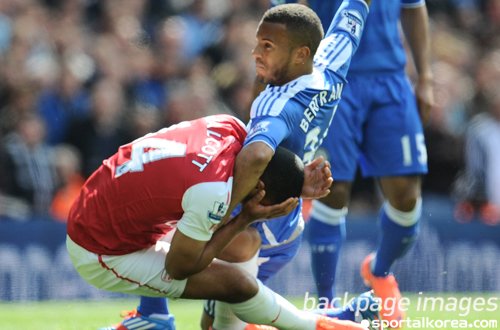 [EPL 35R] 아스널-첼시 무득점 무승부...김 빠진 런던 더비 : 네이트 스포츠