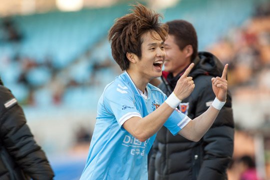 '환상 시저스킥' 황순민, K리그 클래식 32R MVP : 네이트 뉴스