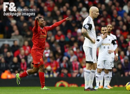 [EPL 27R] '헨더슨 결승골' 리버풀, 스완지에 4-3 승리…맹추격 계속 : 네이트 스포츠