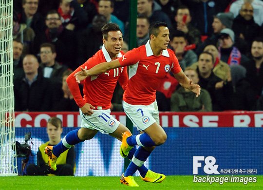 [월드컵 리뷰] '산체스 1G 1AS' 칠레, 호주 3-1 제압 : 네이트 스포츠