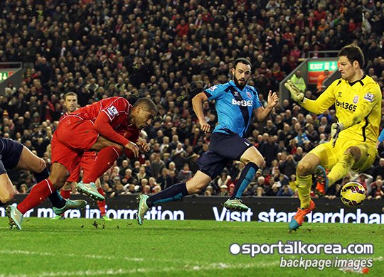 [EPL 13R] '글렌 존슨 천금골' 리버풀, 스토크에 1-0 승…'1개월 만에 승' : 네이트 스포츠