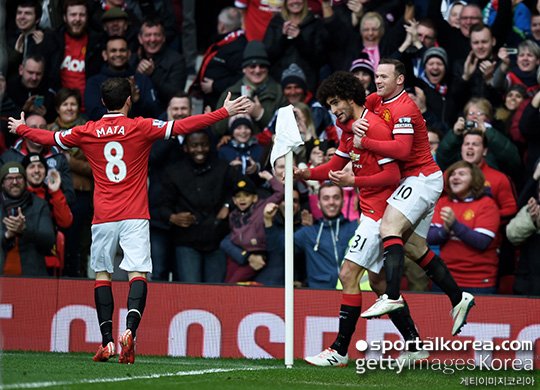 [EPL 29R] '루니 쐐기골' 맨유, 토트넘에 3-0 승…3위 맹추격 : 네이트 스포츠