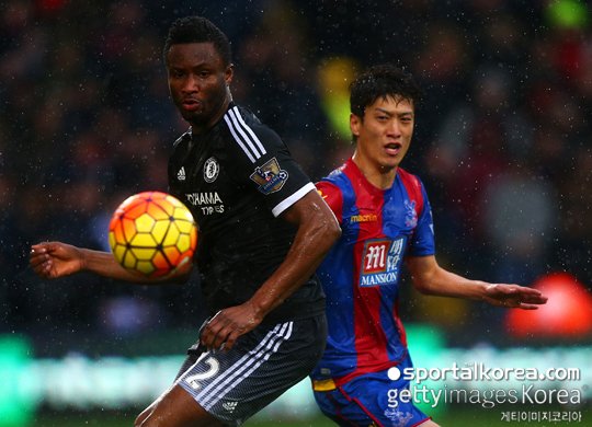 [EPL 20R] '달라진' 첼시, '이청용 79분' 팰리스 3-0 완파…히딩크 첫 승 : 네이트 스포츠