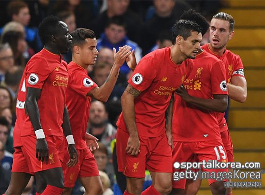 [EPL 5R] '헨더슨 환상골' 리버풀, 첼시 2-1 꺾고 3G 연속 무패…4위 도약 : 네이트 스포츠