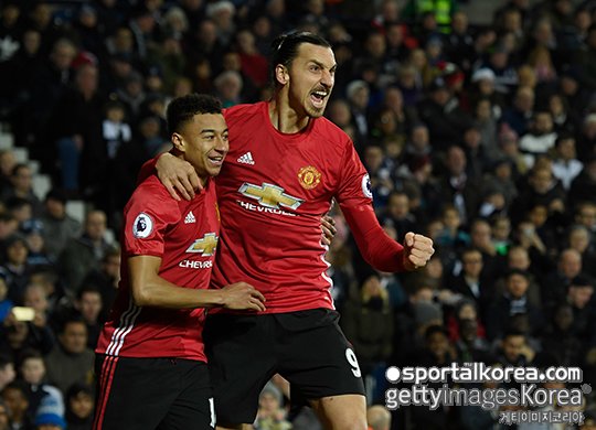 '대세' 즐라탄, EPL 17R 이주의 팀 석권 (BBC-ESPN) : 네이트 스포츠