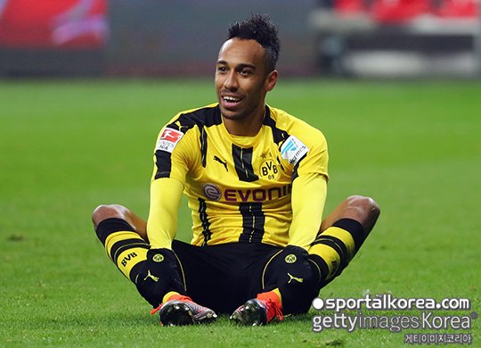 BVB CEO "오바메양 이적? 1000억 주면 논의" : 네이트 스포츠