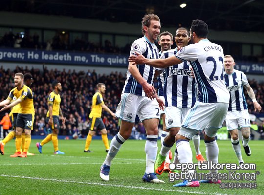 [EPL 29R] 아스널, 웨스트브롬에 1-3 충격패…도슨 헤딩 2골 : 네이트 스포츠