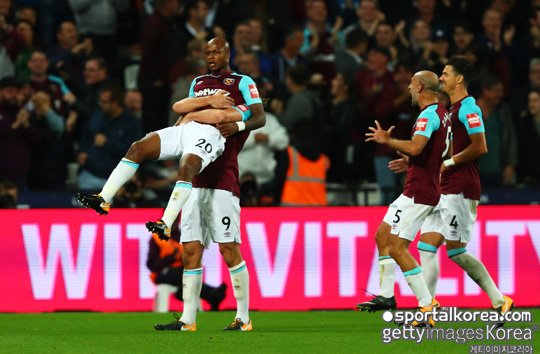 [EPL 4R] 웨스트햄, 허더스필드 2-0 제압…첫승+최하위 탈출 : 네이트 스포츠