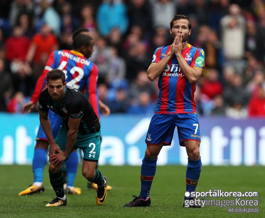 [EPL 5R] C.팰리스, 호지슨 첫경기도 패배 '무득점 5연패'…이청용 결장 : 네이트 스포츠