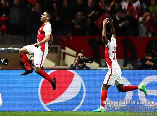 [리그앙 7R] '팔카오 멀티골' 모나코, 릴 원정서 4-0 대승…PSG 맹추격 : 네이트 스포츠