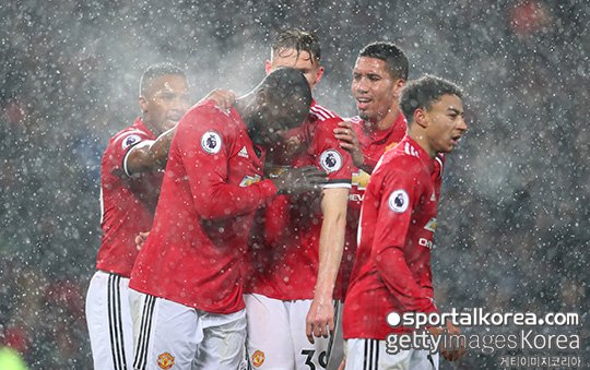 [EPL 17R] '루카쿠 결승골' 맨유, 본머스와 홈 경기서 1-0 승…맨더비 후유증 극복 : 네이트 스포츠