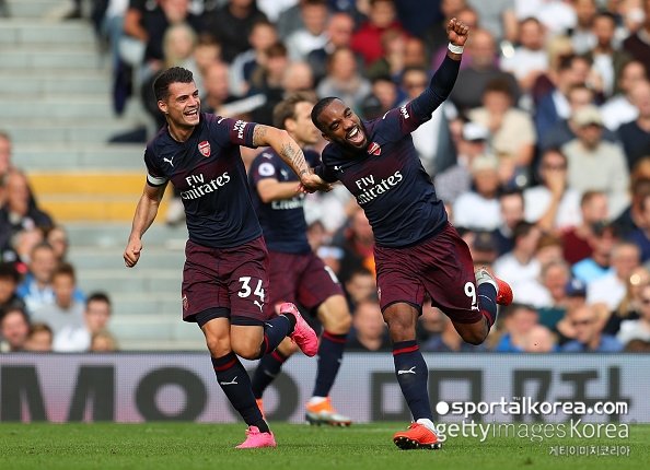 [EPL 8R 리뷰] '라카제트-오바메양 2골씩' 아스널, 풀럼에 5-1 대승…9연승 행진 : 네이트 스포츠