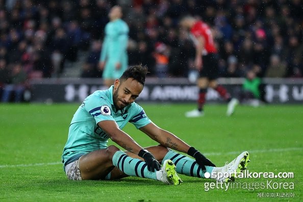 [EPL 17R] '아! 공중볼…' 아스널, 소튼 원정서 2-3 패배…22G 무패 마감 : 네이트 스포츠