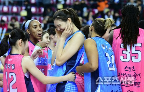 '흥행 or 경쟁력' WKBL 外人 출전시간, 해법은? : 네이트 뉴스