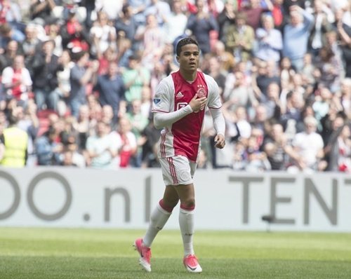 [SS영상] 클루이베르트, 父 축구 실력 물려받은 아들 1G 1AS : 네이트 스포츠