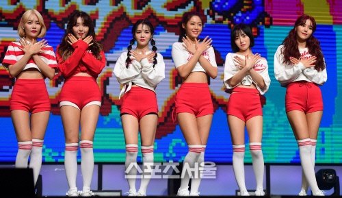 [SS핫클릭] AOA, 컴백 기념 안무 영상 대방출…'반전 매력' : 네이트 연예