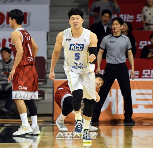 위닝샷 이정현 33점, KCC 인삼공사 꺾고 3연패 탈출 : 네이트 스포츠