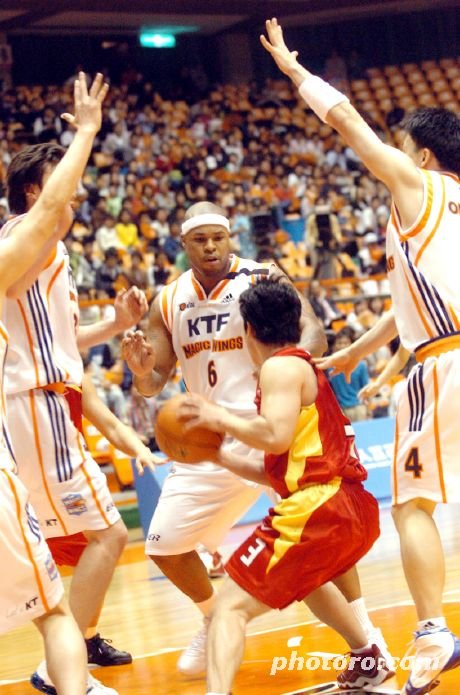 [농구]그물수비에 사면 초가 : 네이트 스포츠