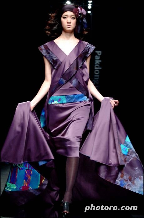 [연예]슈퍼모델 강소영의 화려한 캣워크! : 네이트 연예