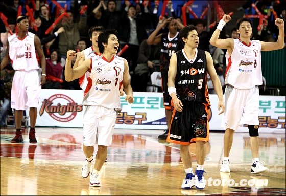 SK, 연장끝에 KTF에 100-98로 승리! : 네이트 스포츠