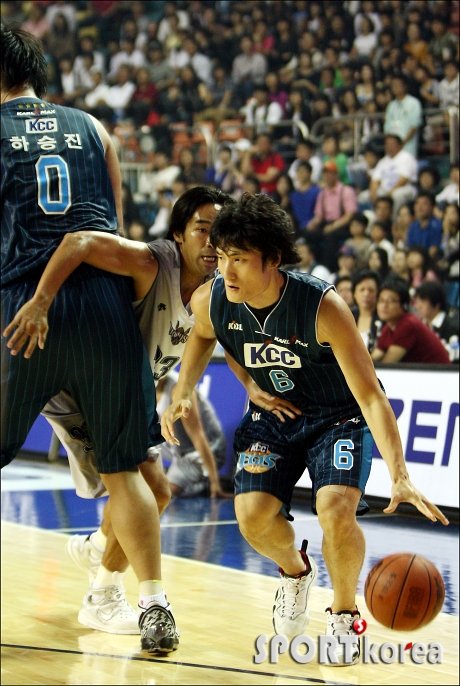 조우현, 하승진 나이스 스크린! : 네이트 스포츠