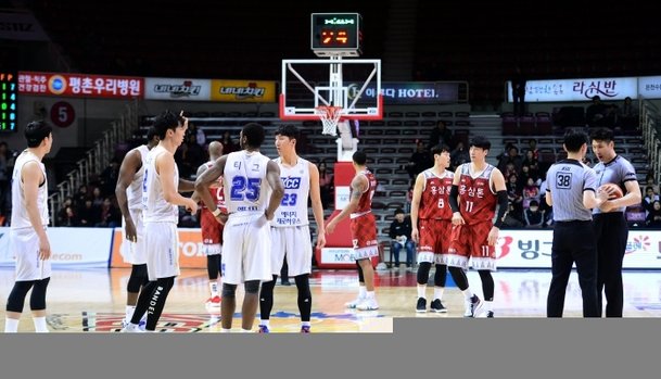 KGC-KCC '3쿼터 진영 안 바꾸고 경기진행~' : 네이트 스포츠