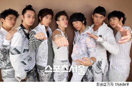 2PM vs 2AM, 치열한 콜라전쟁? : 네이트 연예