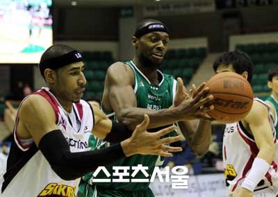 [백보드] LG 문태영. KBL '3월의 선수' 外 : 네이트 스포츠