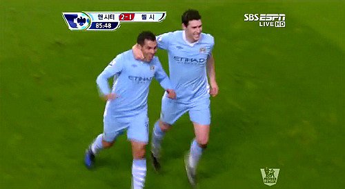 [EPL 29R] '6개월 만에 복귀' 테베스, 결승골 도왔다 : 네이트 스포츠