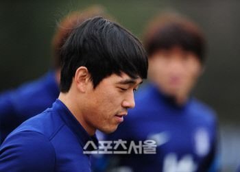 [EPL 35R] '박주영 결장' 아스널, 첼시와 0-0 무승부 : 네이트 스포츠