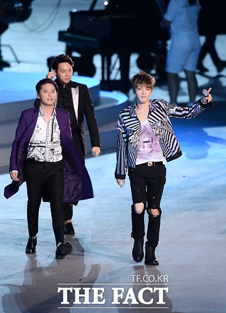 [TF포토] JYJ, '아시아의 축제 다함께 즐겨요' : 네이트 스포츠