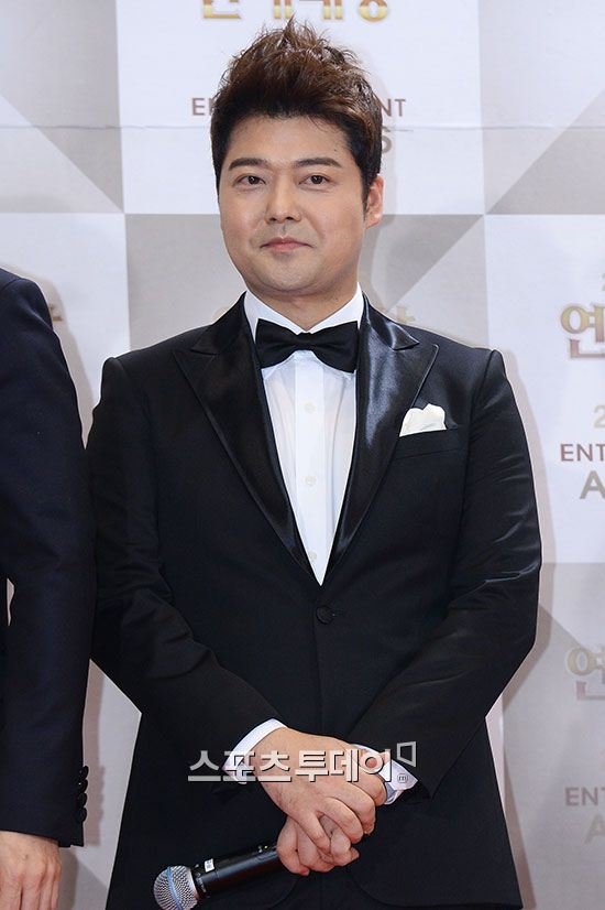 [ST포토]'KBS 연예대상' 전현무, "KBS는 오랜만이네요" : 네이트 연예