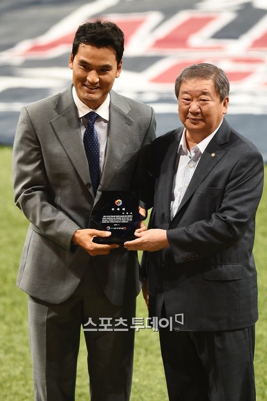 [ST포토] 박찬호, 'KBO 국제홍보위원 됐어요' : 네이트 스포츠
