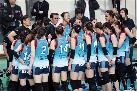 '알렉사 37점' GS칼텍스, IBK기업은행에 3-2 신승 : 네이트 스포츠