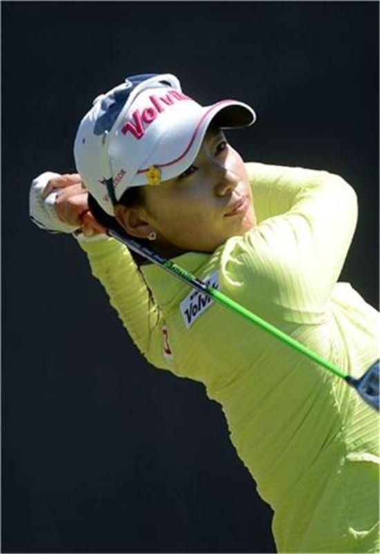 최운정, LPGA 인디 인 테크 챔피언십 1R '공동 9위' : 네이트 스포츠