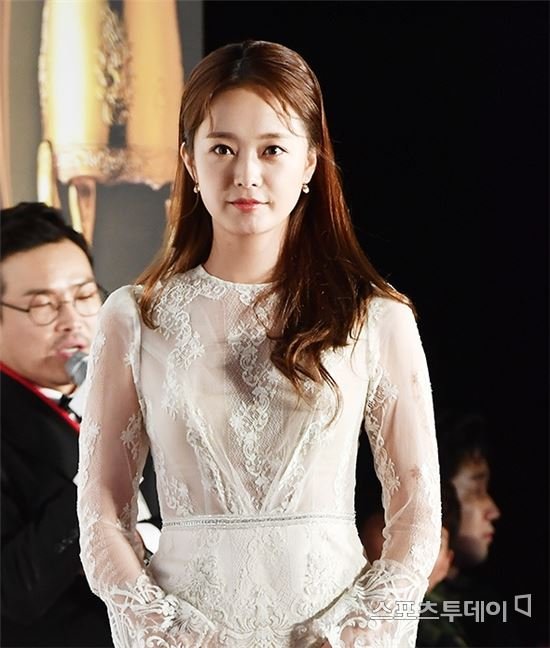 '런닝맨' 전소민, KS 3차전 시구…애국가는 B1A4 산들 : 네이트 스포츠