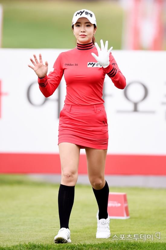 '섹시 골퍼' 안신애, 2008년 KLPGA 입회한 골프계 '여신' : 네이트 스포츠