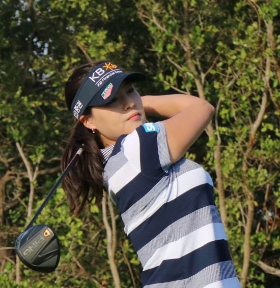 전인지·양희영, LPGA 숍라이트 클래식 1R 공동 4위 : 네이트 스포츠